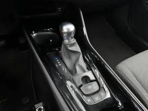 Zils Toyota C-HR 2018 Rīga, ar dzinēja tilpumu 2.00 L un nobraukumu 121 tūkst. km par 18900 €, foto 19 vietnē AUTOMOTO.COM.LV