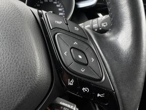 Zils Toyota C-HR 2018 Rīga, ar dzinēja tilpumu 2.00 L un nobraukumu 121 tūkst. km par 18900 €, foto 25 vietnē AUTOMOTO.COM.LV