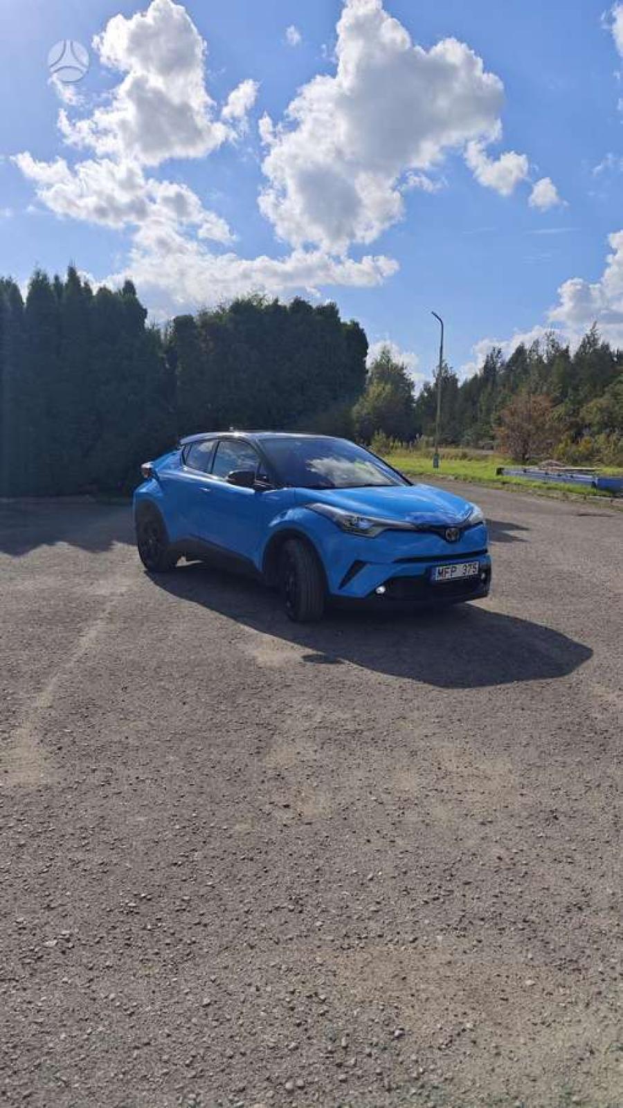 Синий Тойота C-HR 2018 в Каунас, объемом двигателя 1.80 л и пробегом 100 тыс. км за 17500 €, фото 3 на AUTOMOTO.COM.LV