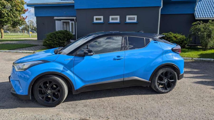 Синий Тойота C-HR 2018 в Каунас, объемом двигателя 1.80 л и пробегом 100 тыс. км за 17500 €, фото 14 на AUTOMOTO.COM.LV
