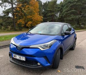 Blue Toyota C-HR 2019 in Ventspils, with an engine capacity of 1.80 L and mileage of 88 thousand km for 20150 €, photo 12 on AUTOMOTO.COM.LV