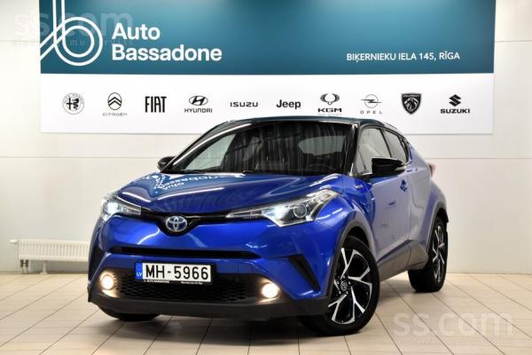 Синий Тойота C-HR 2019 в Рига, объемом двигателя 1.80 л и пробегом 100 тыс. км за 16990 €, фото 1 на AUTOMOTO.COM.LV