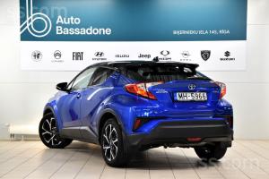 Blue Toyota C-HR 2019 in Riga, with an engine capacity of 1.80 L and mileage of 100 thousand km for 16990 €, photo 8 on AUTOMOTO.COM.LV
