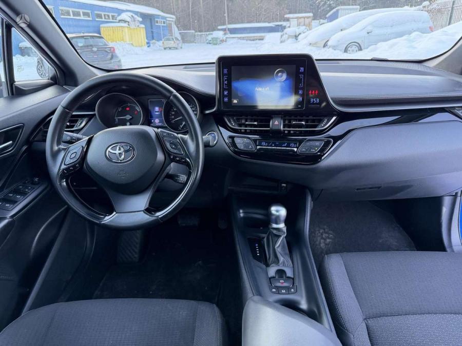 Blue Toyota C-HR 2019 in Vilnius, with an engine capacity of 1.80 L and mileage of 126 thousand km for 16350 €, photo 14 on AUTOMOTO.COM.LV