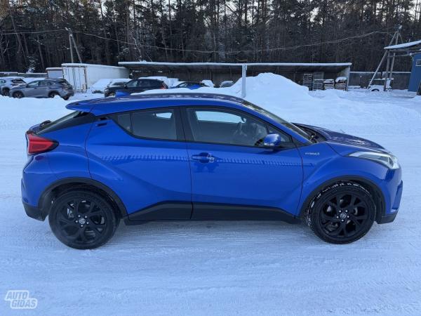 Zils Toyota C-HR 2019 Viļņa, ar dzinēja tilpumu 1.80 L un nobraukumu 126 tūkst. km par 16350 €, foto 3 vietnē AUTOMOTO.COM.LV