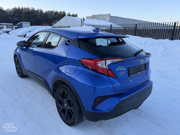 Zils Toyota C-HR 2019 Viļņa, ar dzinēja tilpumu 1.80 L un nobraukumu 126 tūkst. km par 16350 €, foto 6 vietnē AUTOMOTO.COM.LV