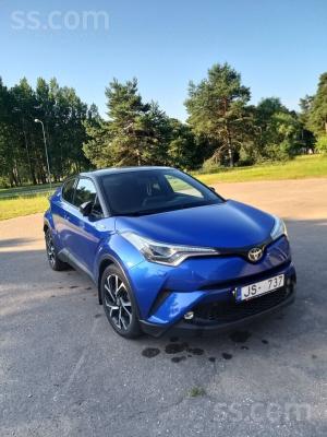 Blue Toyota C-HR 2019 in Ventspils, with an engine capacity of 1.80 L and mileage of 88 thousand km for 19050 €, photo  on AUTOMOTO.COM.LV