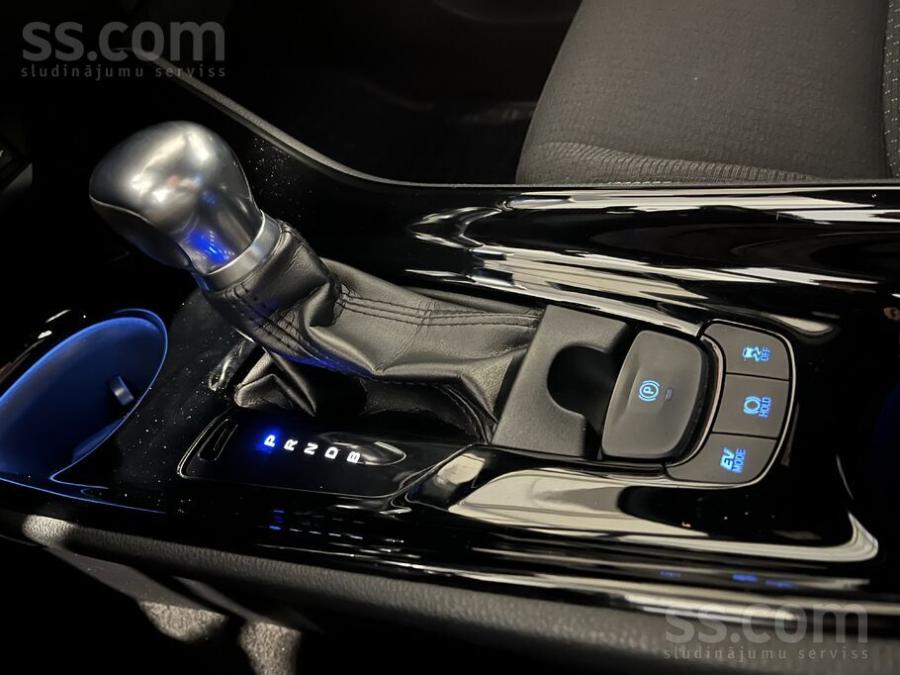 Синий Тойота C-HR 2019 в Вентспилс, объемом двигателя 1.80 л и пробегом 88 тыс. км за 19050 €, фото 10 на AUTOMOTO.COM.LV
