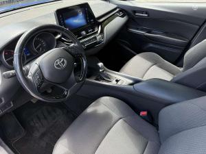 Blue Toyota C-HR 2019 in Vilnius, with an engine capacity of 1.80 L and mileage of 139 thousand km for 15990 €, photo 14 on AUTOMOTO.COM.LV