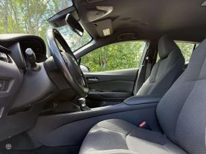 Blue Toyota C-HR 2019 in Vilnius, with an engine capacity of 1.80 L and mileage of 139 thousand km for 15990 €, photo 15 on AUTOMOTO.COM.LV