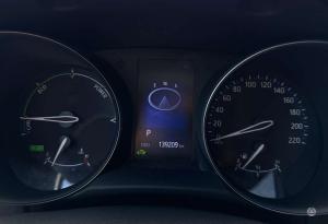 Blue Toyota C-HR 2019 in Vilnius, with an engine capacity of 1.80 L and mileage of 139 thousand km for 15990 €, photo 26 on AUTOMOTO.COM.LV