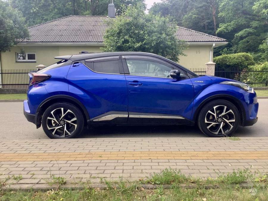 Синий Тойота C-HR 2019 в Алитус, объемом двигателя 1.80 л и пробегом 77 тыс. км за 17900 €, фото 6 на AUTOMOTO.COM.LV