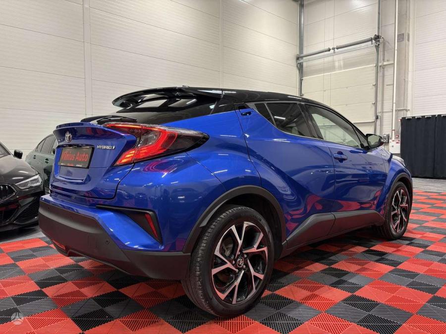 Синий Тойота C-HR 2019 в Вильнюс, объемом двигателя 1.80 л и пробегом 86 тыс. км за 17999 €, фото 5 на AUTOMOTO.COM.LV