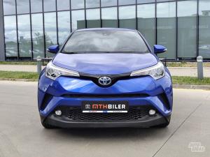Синий Тойота C-HR 2019 в Шяуляй, объемом двигателя 2.00 л и пробегом 121 тыс. км за 14000 €, фото 4 на AUTOMOTO.COM.LV