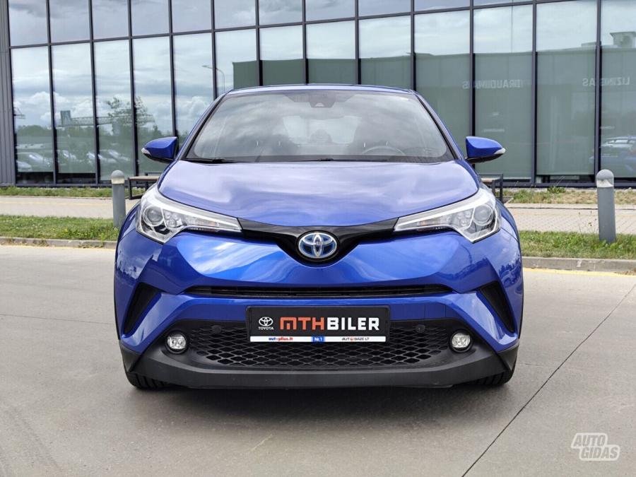 Синий Тойота C-HR 2019 в Шяуляй, объемом двигателя 2.00 л и пробегом 121 тыс. км за 14000 €, фото 4 на AUTOMOTO.COM.LV