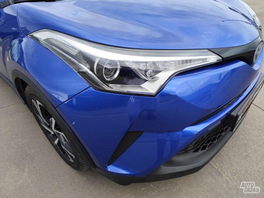 Синий Тойота C-HR 2019 в Шяуляй, объемом двигателя 2.00 л и пробегом 121 тыс. км за 14000 €, фото 25 на AUTOMOTO.COM.LV