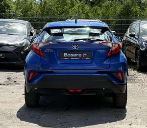 Blue Toyota C-HR 2019 in Vilnius, with an engine capacity of 1.80 L and mileage of 139 thousand km for 15990 €, photo 7 on AUTOMOTO.COM.LV