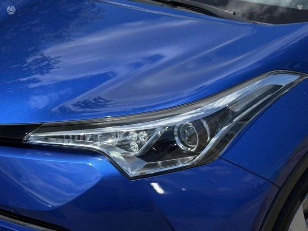 Синий Тойота C-HR 2019 в Вильнюс, объемом двигателя 1.80 л и пробегом 139 тыс. км за 15990 €, фото 9 на AUTOMOTO.COM.LV