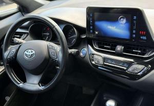 Blue Toyota C-HR 2019 in Vilnius, with an engine capacity of 1.80 L and mileage of 139 thousand km for 15990 €, photo 21 on AUTOMOTO.COM.LV