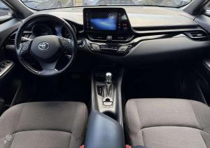 Blue Toyota C-HR 2019 in Vilnius, with an engine capacity of 1.80 L and mileage of 139 thousand km for 15990 €, photo 22 on AUTOMOTO.COM.LV
