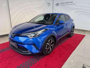 Blue Toyota C-HR 2019 in Siauliai, with an engine capacity of 1.80 L and mileage of 69 thousand km for 19900 €, photo  on AUTOMOTO.COM.LV