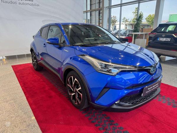 Zils Toyota C-HR 2019 Šauļi, ar dzinēja tilpumu 1.80 L un nobraukumu 69 tūkst. km par 19900 €, foto 2 vietnē AUTOMOTO.COM.LV