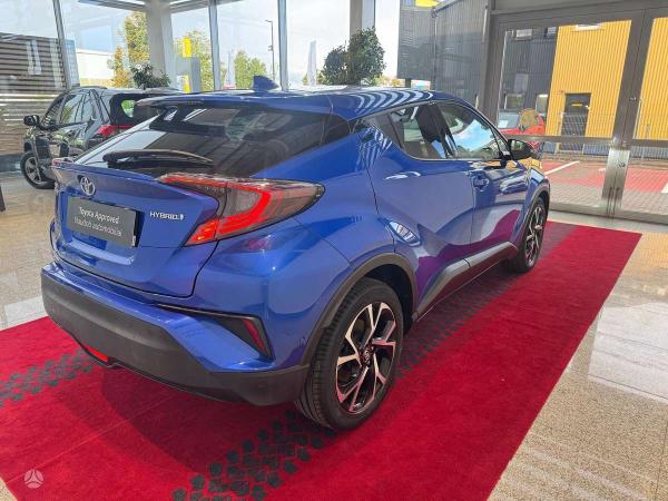 Zils Toyota C-HR 2019 Šauļi, ar dzinēja tilpumu 1.80 L un nobraukumu 69 tūkst. km par 19900 €, foto 6 vietnē AUTOMOTO.COM.LV