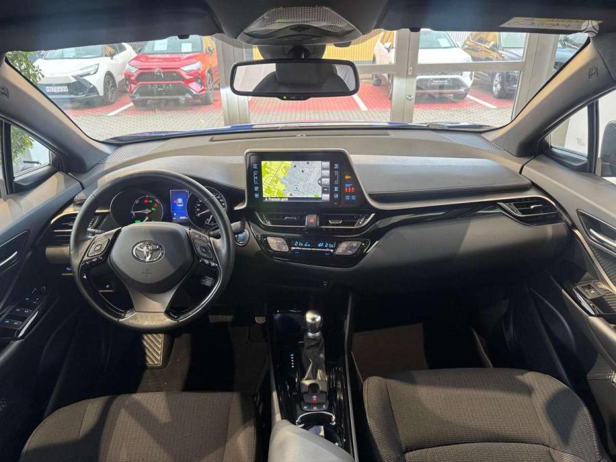 Blue Toyota C-HR 2019 in Siauliai, with an engine capacity of 1.80 L and mileage of 69 thousand km for 19900 €, photo 15 on AUTOMOTO.COM.LV