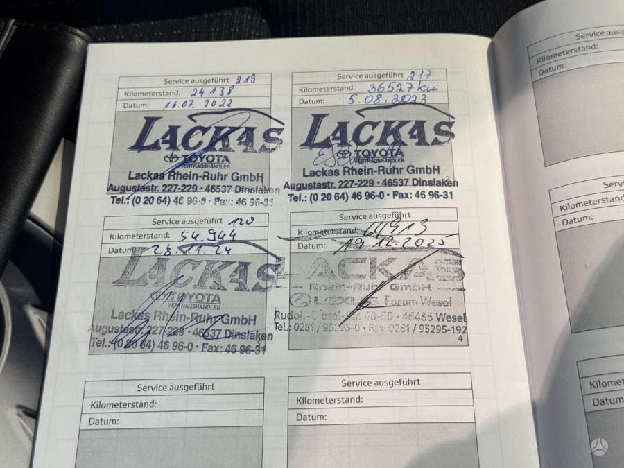 Blue Toyota C-HR 2019 in Siauliai, with an engine capacity of 1.80 L and mileage of 69 thousand km for 19900 €, photo 27 on AUTOMOTO.COM.LV