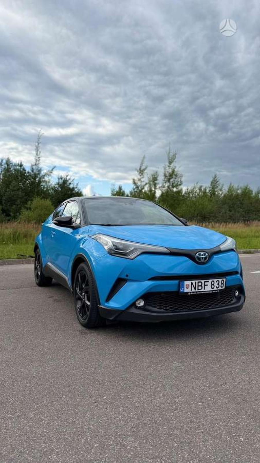 Синий Тойота C-HR 2019 в Вильнюс, объемом двигателя 1.80 л и пробегом 111 тыс. км за 18000 €, фото 3 на AUTOMOTO.COM.LV