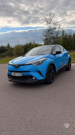 Синий Тойота C-HR 2019 в Вильнюс, объемом двигателя 1.80 л и пробегом 111 тыс. км за 18000 €, фото 10 на AUTOMOTO.COM.LV