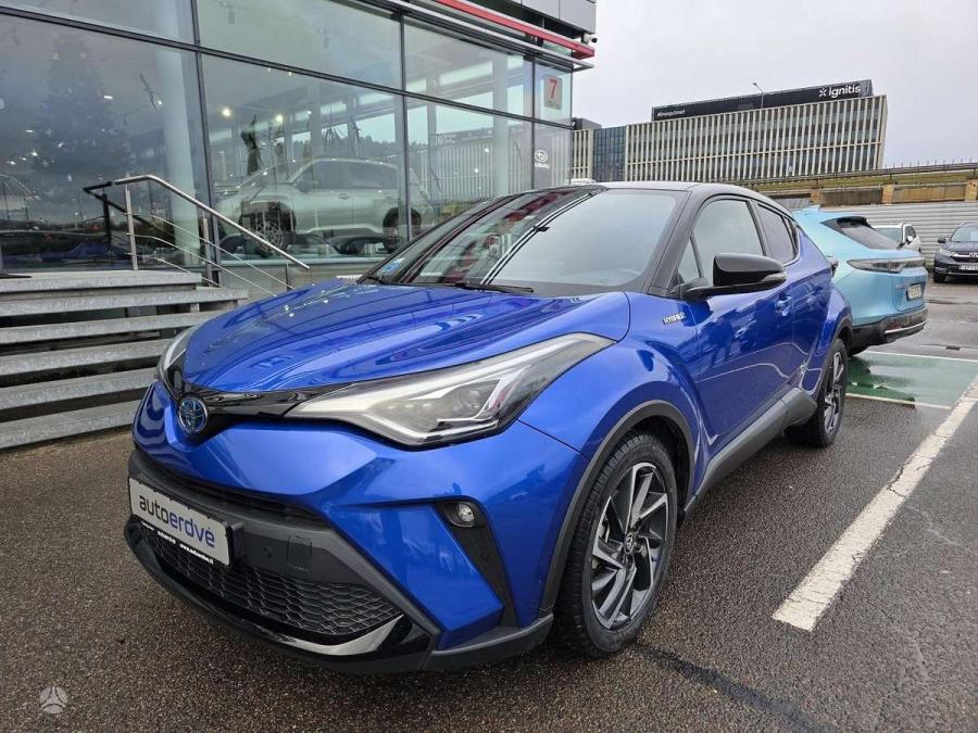 Zils Toyota C-HR 2020 Viļņa, ar dzinēja tilpumu 1.99 L un nobraukumu 103 tūkst. km par 19999 €, foto 1 vietnē AUTOMOTO.COM.LV