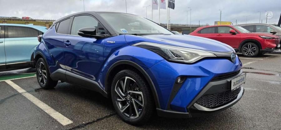 Zils Toyota C-HR 2020 Viļņa, ar dzinēja tilpumu 1.99 L un nobraukumu 103 tūkst. km par 19999 €, foto 2 vietnē AUTOMOTO.COM.LV