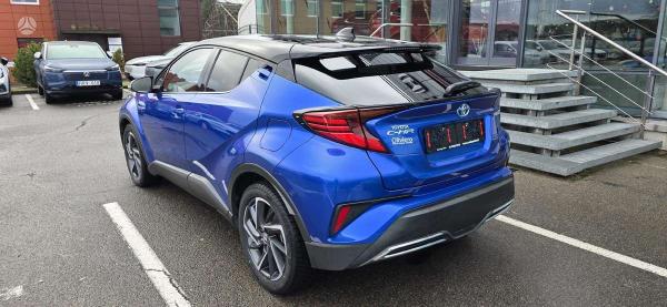 Zils Toyota C-HR 2020 Viļņa, ar dzinēja tilpumu 1.99 L un nobraukumu 103 tūkst. km par 19999 €, foto 4 vietnē AUTOMOTO.COM.LV