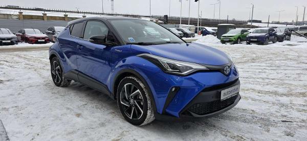Blue Toyota C-HR 2020 in Vilnius, with an engine capacity of 1.99 L and mileage of 103 thousand km for 21650 €, photo 3 on AUTOMOTO.COM.LV
