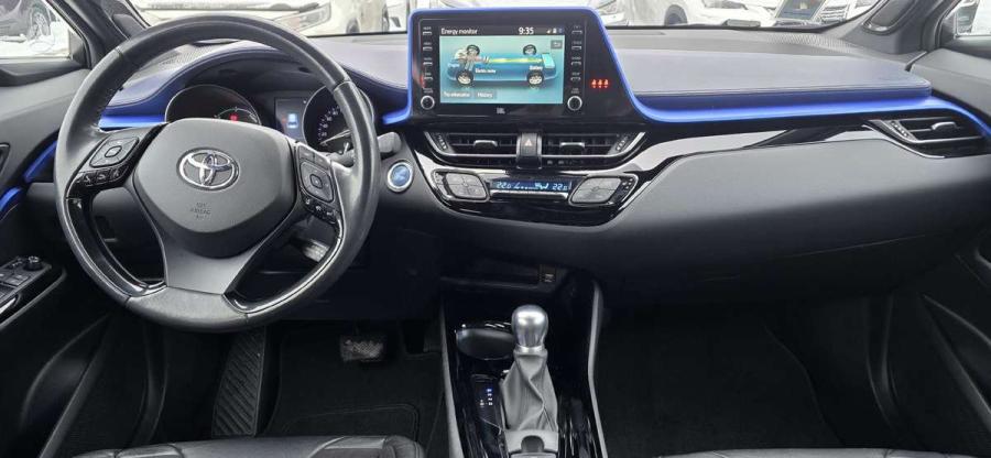 Blue Toyota C-HR 2020 in Vilnius, with an engine capacity of 1.99 L and mileage of 103 thousand km for 21650 €, photo 17 on AUTOMOTO.COM.LV