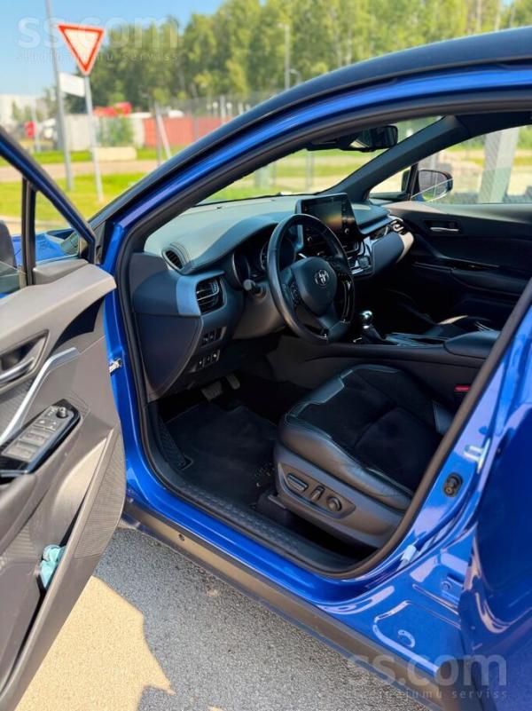 Синий Тойота C-HR 2020 в Рига, объемом двигателя 1.80 л и пробегом 74 тыс. км за 19430 €, фото 6 на AUTOMOTO.COM.LV
