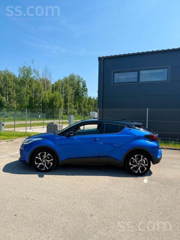 Синий Тойота C-HR 2020 в Рига, объемом двигателя 1.80 л и пробегом 74 тыс. км за 19430 €, фото 9 на AUTOMOTO.COM.LV