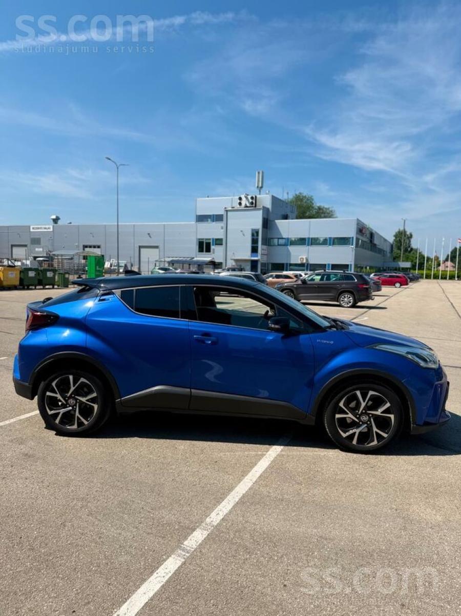 Zils Toyota C-HR 2020 Rīga, ar dzinēja tilpumu 1.80 L un nobraukumu 74 tūkst. km par 19430 €, foto 3 vietnē AUTOMOTO.COM.LV