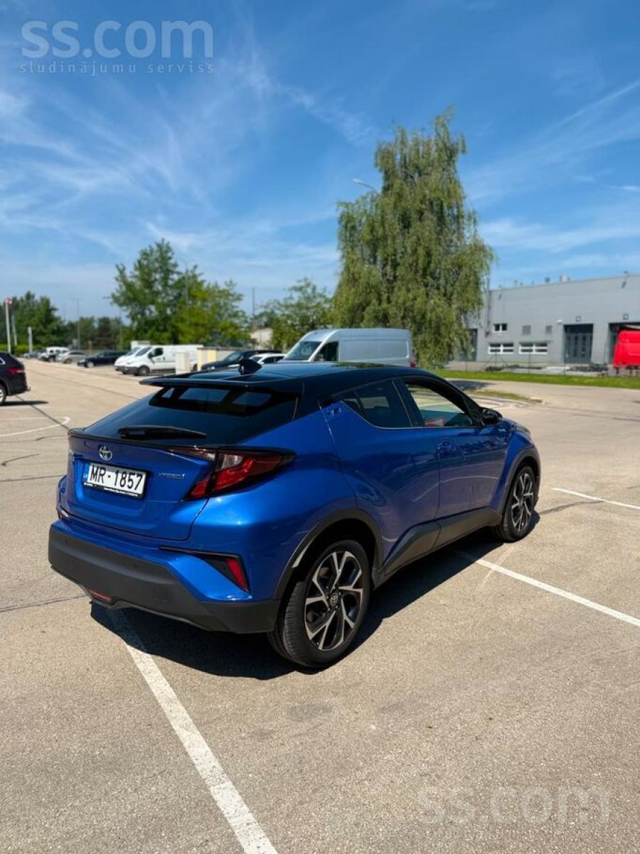 Zils Toyota C-HR 2020 Rīga, ar dzinēja tilpumu 1.80 L un nobraukumu 74 tūkst. km par 19430 €, foto 4 vietnē AUTOMOTO.COM.LV