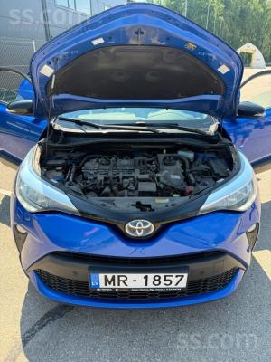 Zils Toyota C-HR 2020 Rīga, ar dzinēja tilpumu 1.80 L un nobraukumu 74 tūkst. km par 19430 €, foto 13 vietnē AUTOMOTO.COM.LV