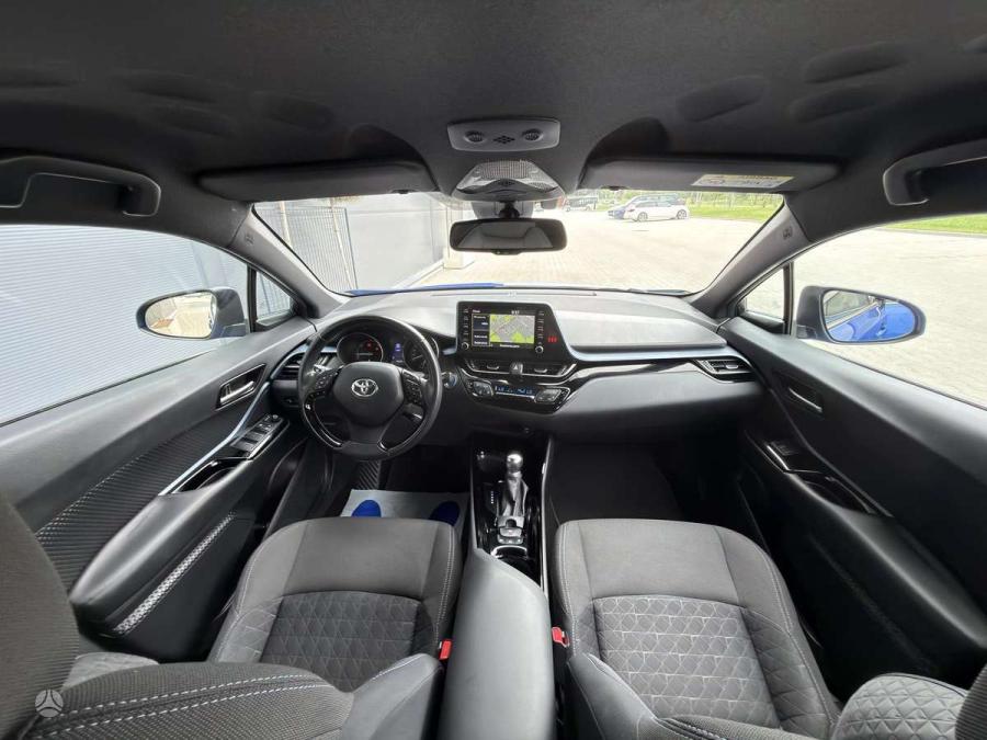 Blue Toyota C-HR 2020 in Siauliai, with an engine capacity of 1.80 L and mileage of 185 thousand km for 17990 €, photo 20 on AUTOMOTO.COM.LV
