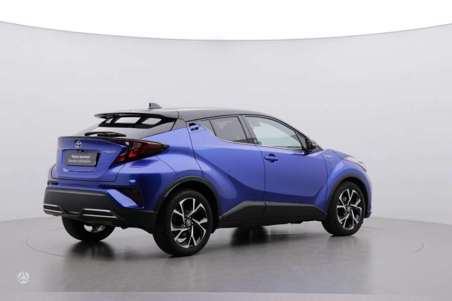 Синий Тойота C-HR 2020 в Вильнюс, объемом двигателя 1.99 л и пробегом 95 тыс. км за 23900 €, фото 4 на AUTOMOTO.COM.LV