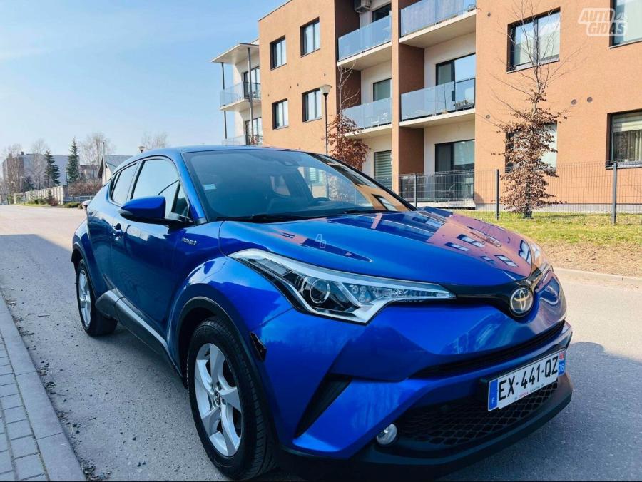 Синий Тойота C-HR 2020 в Каунас, объемом двигателя 1.80 л и пробегом 158 тыс. км за 15990 €, фото 1 на AUTOMOTO.COM.LV