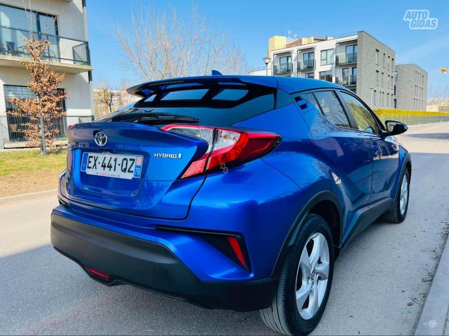 Синий Тойота C-HR 2020 в Каунас, объемом двигателя 1.80 л и пробегом 158 тыс. км за 15990 €, фото 5 на AUTOMOTO.COM.LV