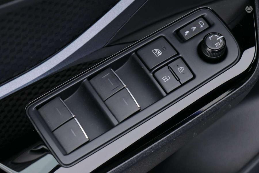 Zils Toyota C-HR 2020 Viļņa, ar dzinēja tilpumu 1.99 L un nobraukumu 95 tūkst. km par 22900 €, foto 26 vietnē AUTOMOTO.COM.LV