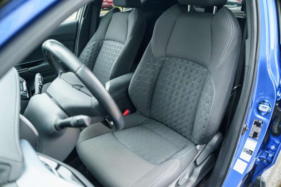 Zils Toyota C-HR 2020 Viļņa, ar dzinēja tilpumu 1.80 L un nobraukumu 144 tūkst. km par 19500 €, foto 20 vietnē AUTOMOTO.COM.LV