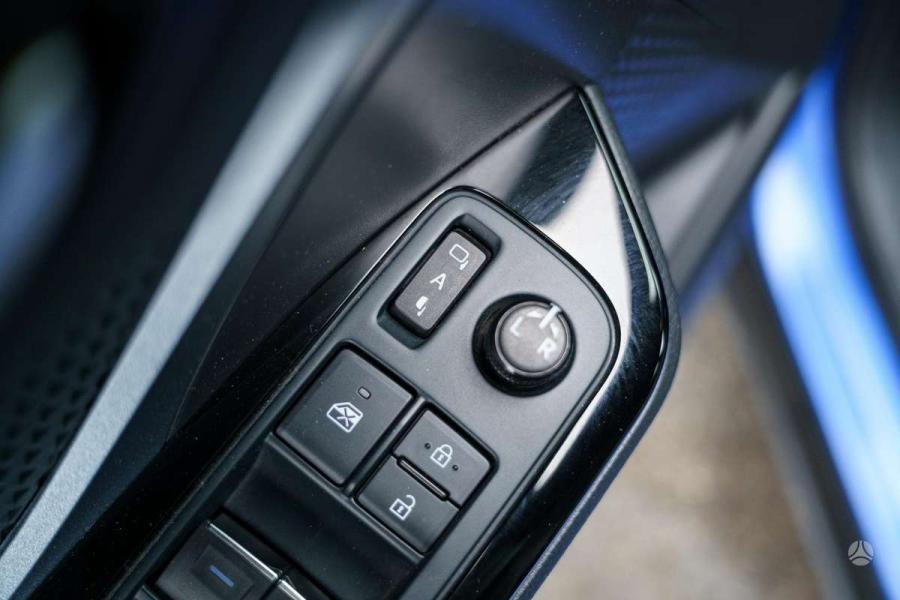 Zils Toyota C-HR 2020 Viļņa, ar dzinēja tilpumu 1.80 L un nobraukumu 144 tūkst. km par 19500 €, foto 37 vietnē AUTOMOTO.COM.LV