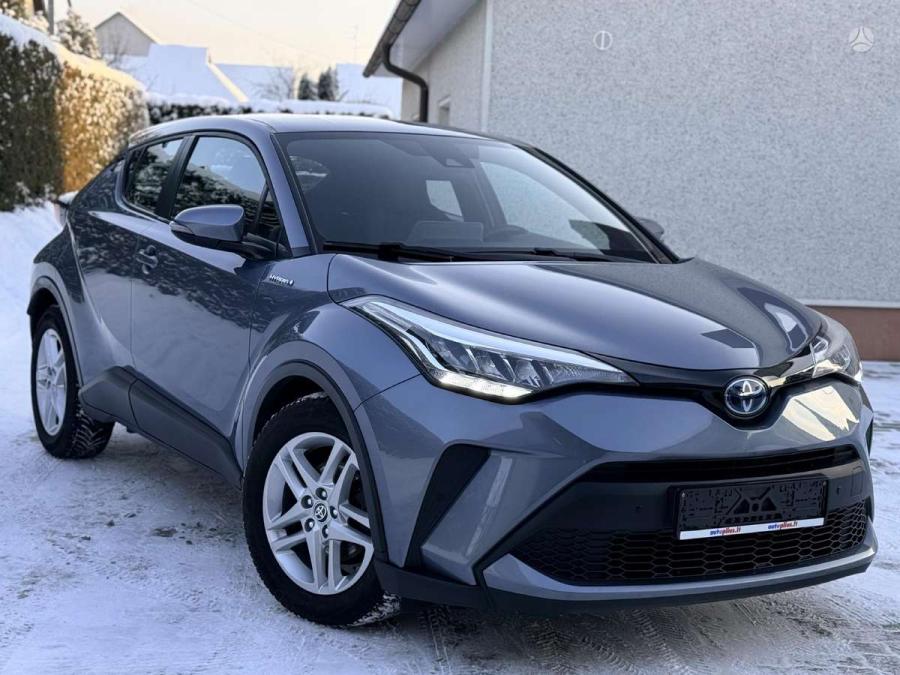Синий Тойота C-HR 2021 в Укмерге, объемом двигателя 1.80 л и пробегом 190 тыс. км за 15950 €, фото 2 на AUTOMOTO.COM.LV
