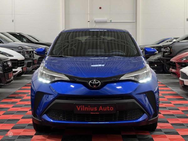 Zils Toyota C-HR 2021 Viļņa, ar dzinēja tilpumu 1.99 L un nobraukumu 9 tūkst. km par 18000 €, foto 2 vietnē AUTOMOTO.COM.LV